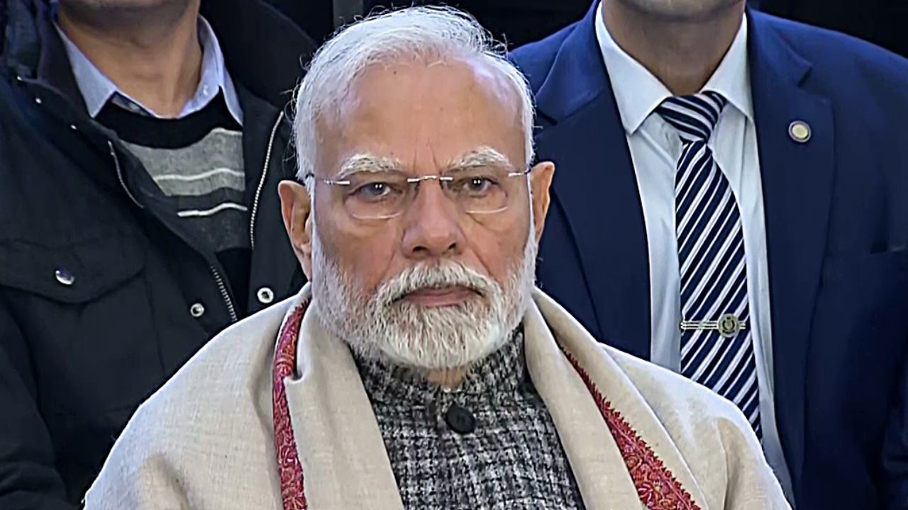 झूठे प्रधानमंत्री को क्यों... रिटायर्ड जज ने गडकरी के सामने PM Modi को ...