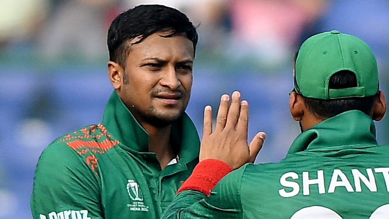 बांग्‍लादेश की कोर्ट ने देश के मशहूर क्रिकेटर के खिलाफ क्‍यों जारी किया अरेस्‍ट वारंट? इस देश ...