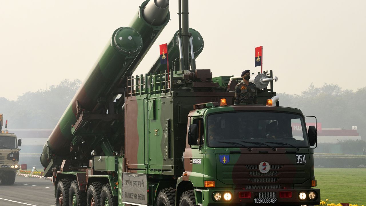Operation Sindoor के बाद BrahMos का नया 'धमाका', खरीदने के लिए ये देश ...