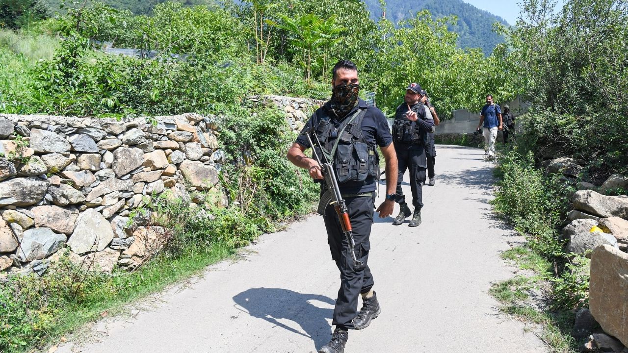 POK में आतंकियों का बहिष्कार! ऑपरेशन महादेव में मारे गए आतंकी ताहिर का ...