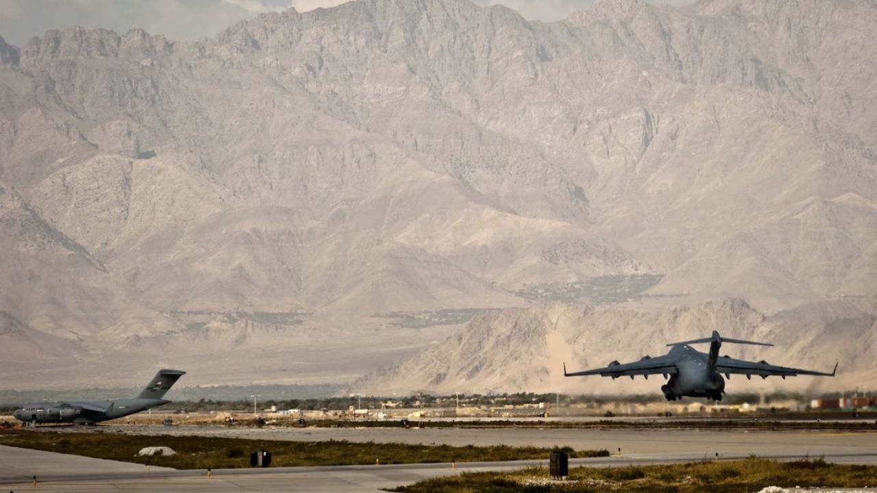 Bagram Air Base में ऐसा क्‍या है जो ट्रंप इसे तालिबान से लेना चाह रहे ...