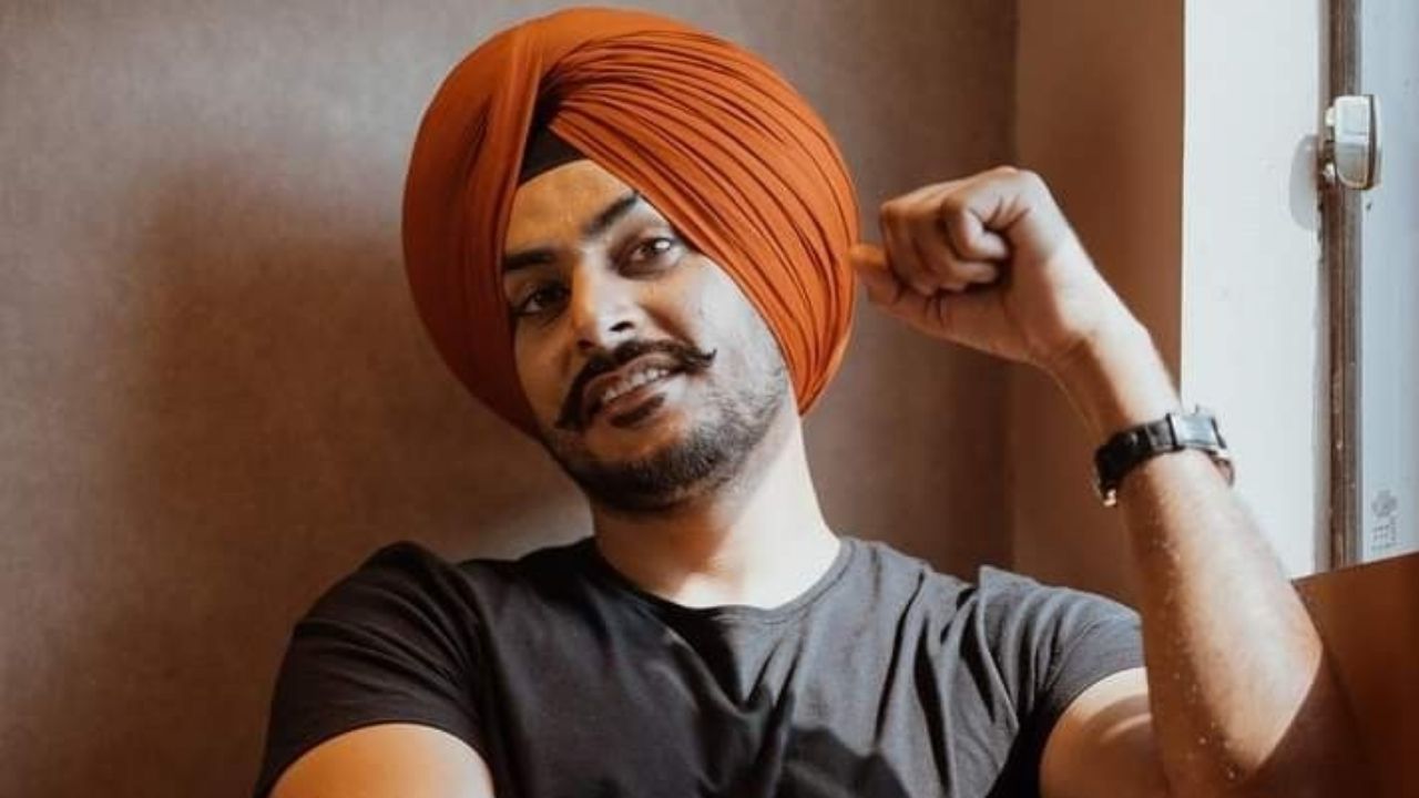 सिर और रीढ़ की हड्डी पर लगीं गंभीर चोटें, जानें पंजाबी सिंगर Rajveer Jawanda की अब कैसी है हालत ...