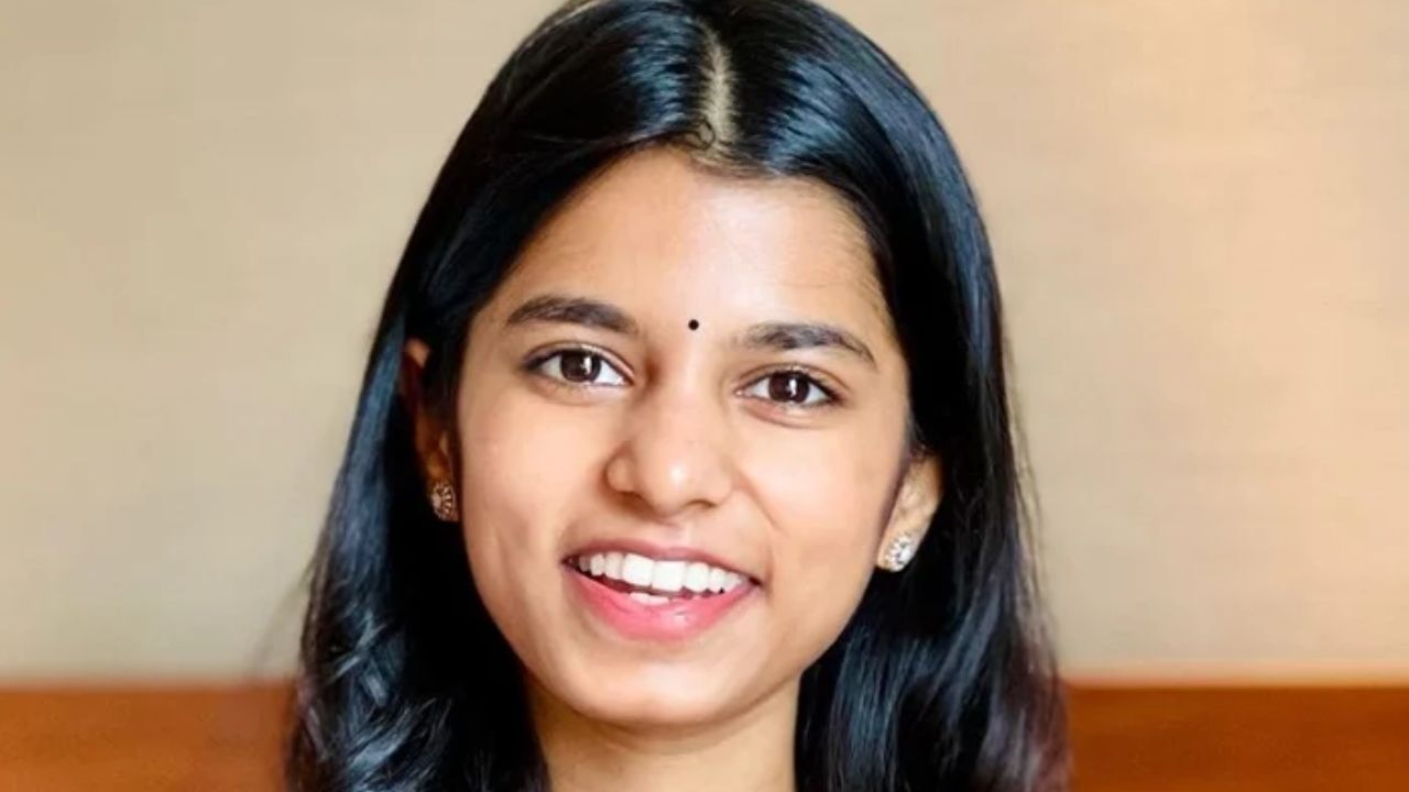 हां, बिहार के भविष्य के बारे में... मैथिली ठाकुर ने बताया कि वह किस विधानसभा सीट से लड़ना चाहती ...