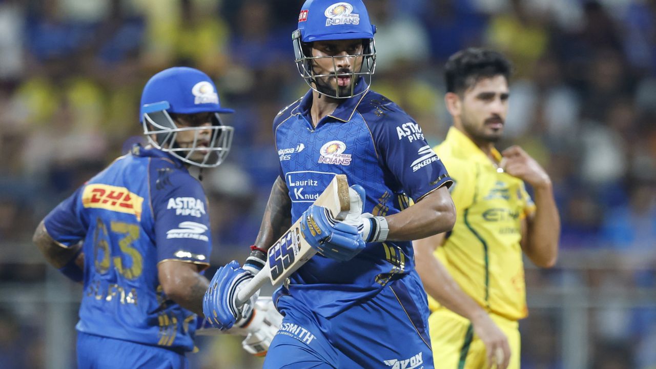 CSK के खिलाफ MI ने कैसे मैदान पर उतारे 13 खिलाड़ी? अंपायर के फैसले पर ...