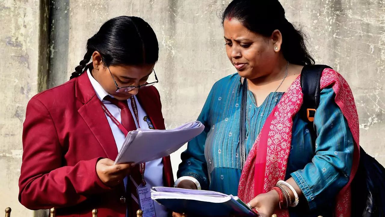 Chhattisgarh Board result 2026: छत्तीसगढ़ 10वीं में 3 ने किया टॉप ...