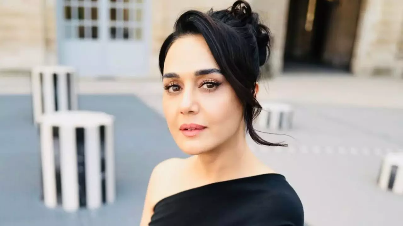 51 की उम्र कैसे इतनी प्रीटी दिखती हैं Preity Zinta | Preity Zinta Skin ...